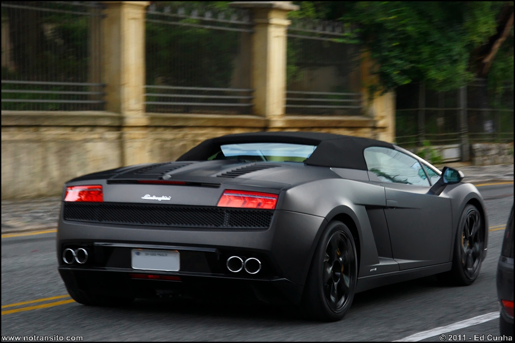 Supercarros em Curitiba – No Trânsito